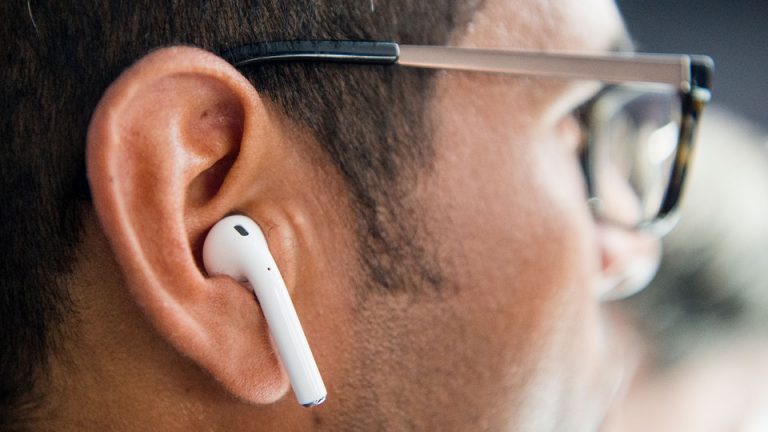 How to Choose the Right Earbuds - Techicy