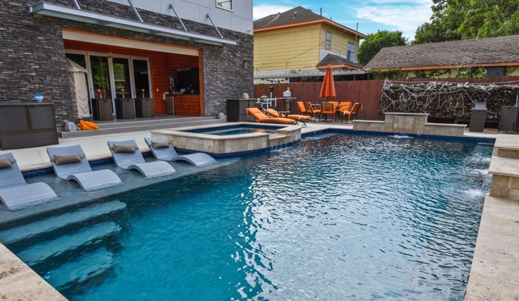 Why A Swimming Pool Is A Good Investment - Techicy