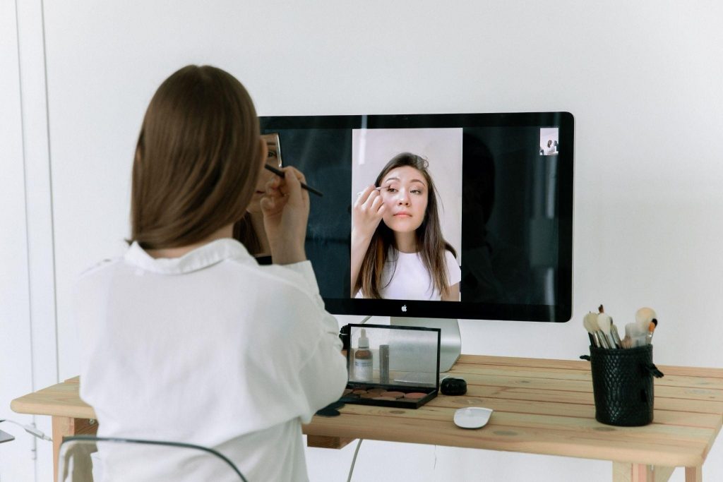 How Technology Is Giving the Beauty Industry a Makeover - Techicy