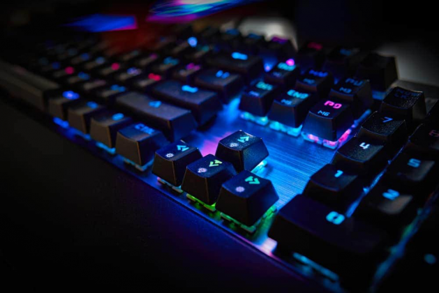 Changing The Backlit Keyboard Of Different Laptops - Techicy