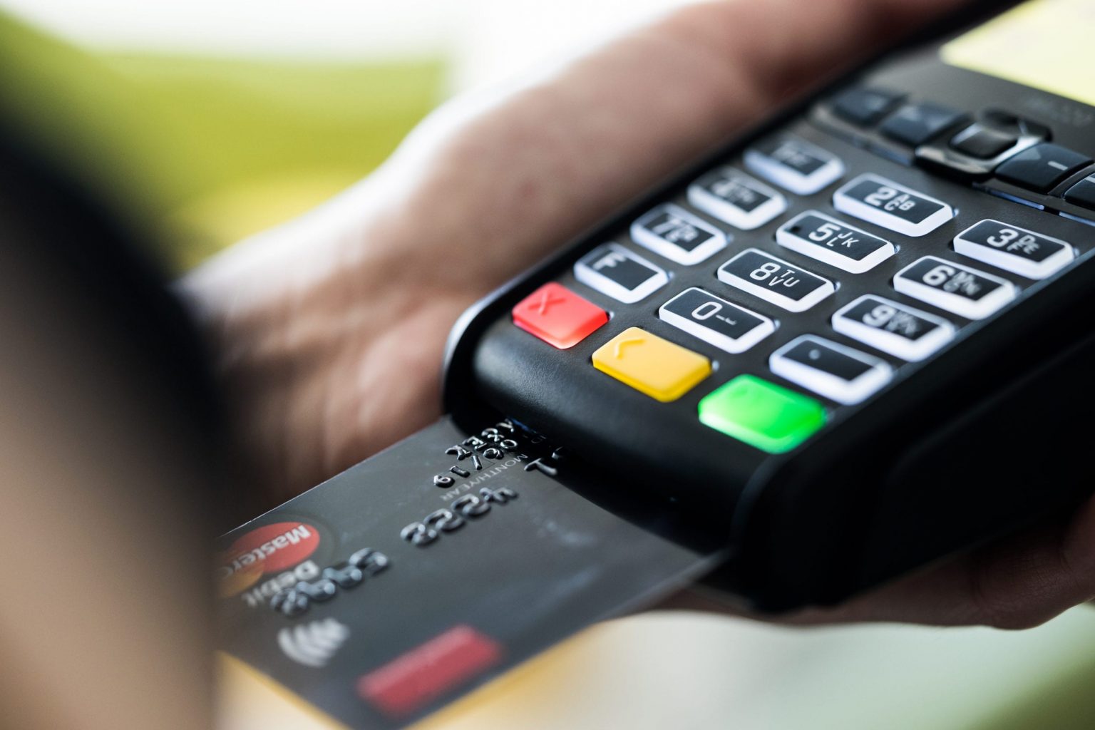 How to Collect the Payments Fast by using Pos Swipe Machine - Techicy
