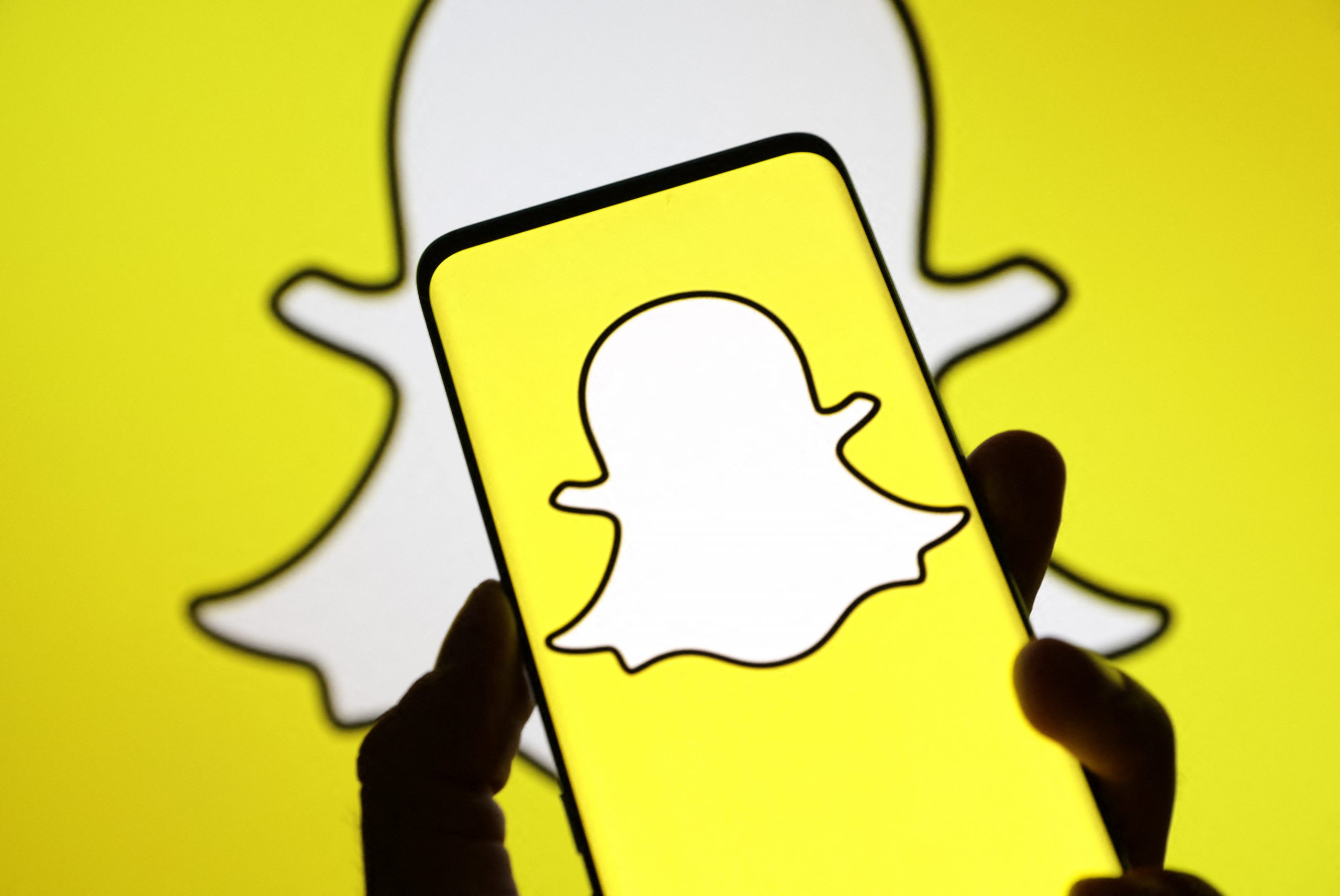 How to Log into Snapchat from TWO Devices? - Techicy